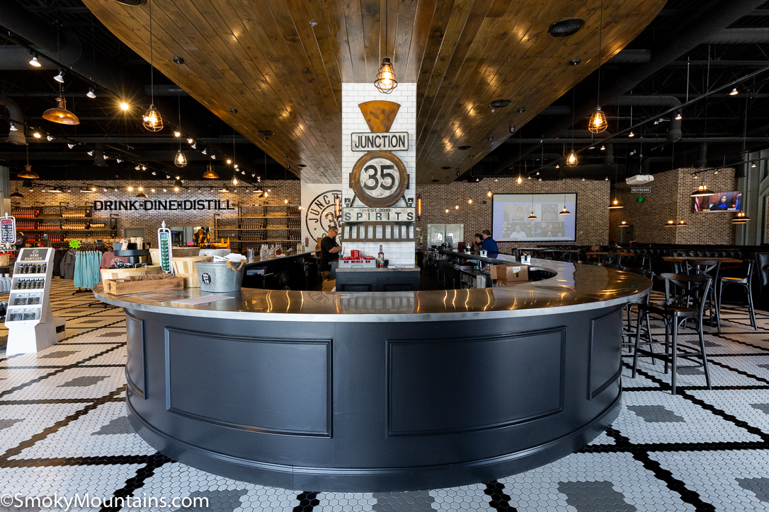 Tanger Outlets Sevierville: Stores, Photos, and What to Expect