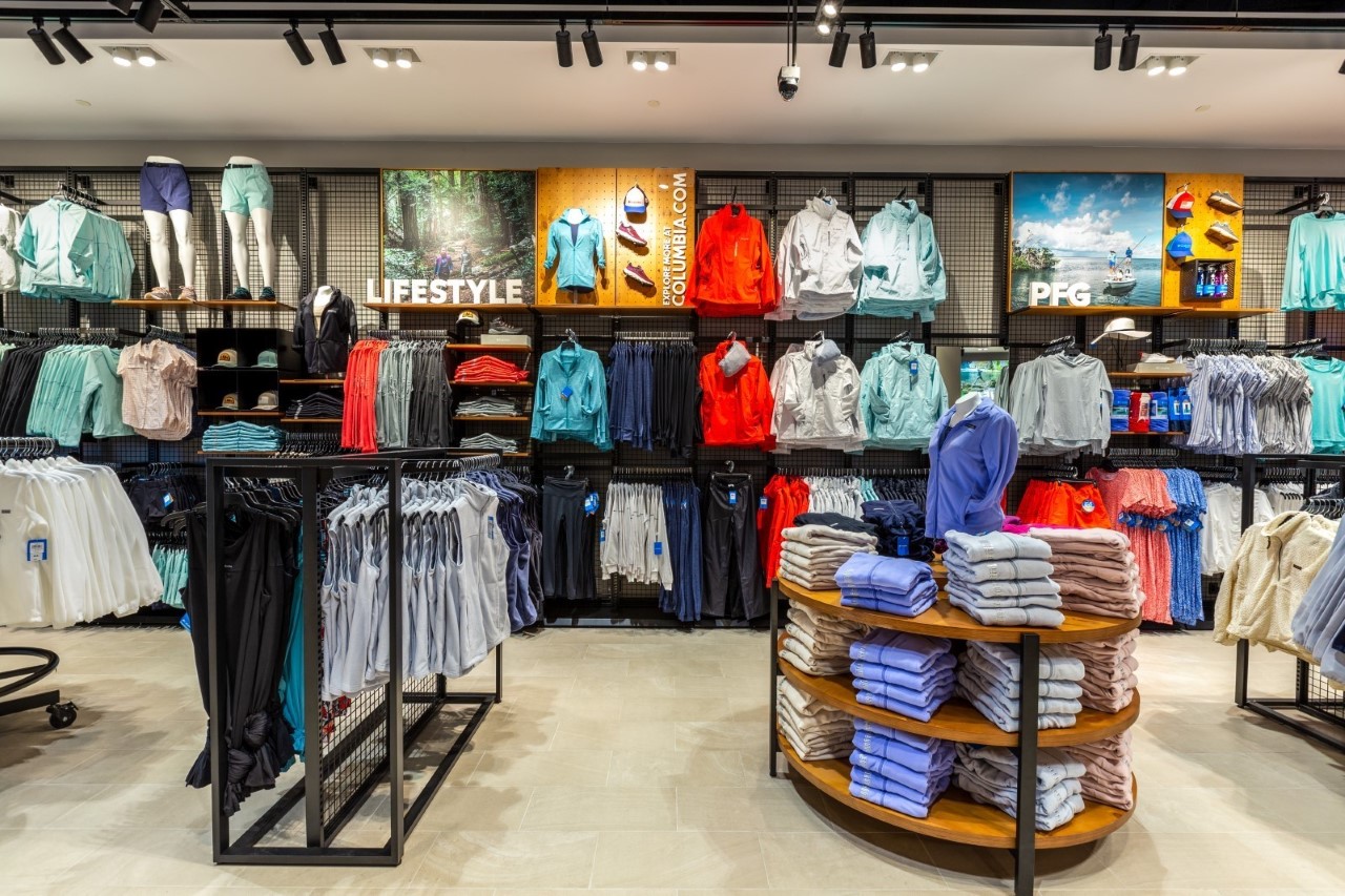 Tanger Outlets Sevierville: Stores, Photos, and What to Expect